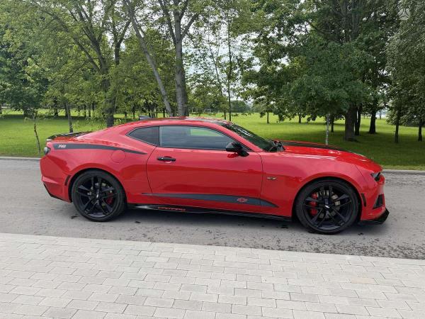 Red Chevrolet Camaro 2021 in Telschi, with an engine capacity of 3.64 L and mileage of 40 thousand km for 26000 €, photo 4 on AUTOMOTO.COM.LV
