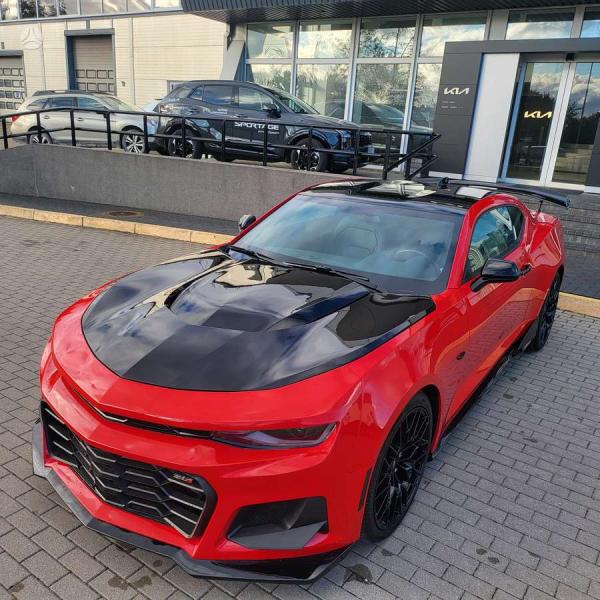 Chevrolet Camaro 2022 in Siauliai on AUTOMOTO.COM.LV Red Chevrolet Camaro 2022 in Siauliai, with an engine capacity of 3.60 L and mileage of 51 thousand km for 26999 €, photo 3 on AUTOMOTO.COM.LV