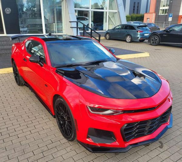 Chevrolet Camaro 2022 in Siauliai on AUTOMOTO.COM.LV Red Chevrolet Camaro 2022 in Siauliai, with an engine capacity of 3.60 L and mileage of 51 thousand km for 26999 €, photo 5 on AUTOMOTO.COM.LV
