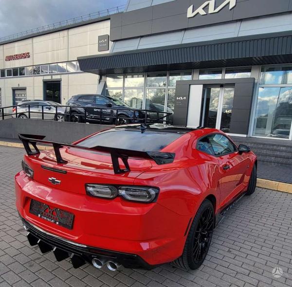 Chevrolet Camaro 2022 in Siauliai on AUTOMOTO.COM.LV Red Chevrolet Camaro 2022 in Siauliai, with an engine capacity of 3.60 L and mileage of 51 thousand km for 26999 €, photo 9 on AUTOMOTO.COM.LV