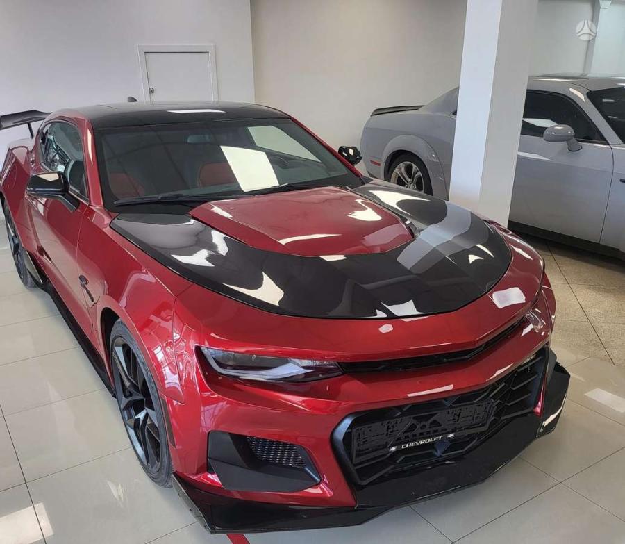 Sarkans Chevrolet Camaro 2023 Šauļi, ar dzinēja tilpumu 3.60 L un nobraukumu 40 tūkst. km par 26999 €, foto 3 vietnē AUTOMOTO.COM.LV