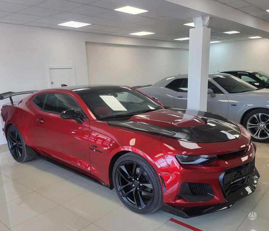 Sarkans Chevrolet Camaro 2023 Šauļi, ar dzinēja tilpumu 3.60 L un nobraukumu 40 tūkst. km par 26999 €, foto 4 vietnē AUTOMOTO.COM.LV
