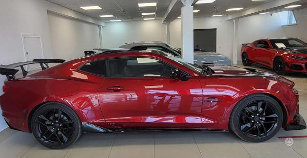 Sarkans Chevrolet Camaro 2023 Šauļi, ar dzinēja tilpumu 3.60 L un nobraukumu 40 tūkst. km par 26999 €, foto 9 vietnē AUTOMOTO.COM.LV