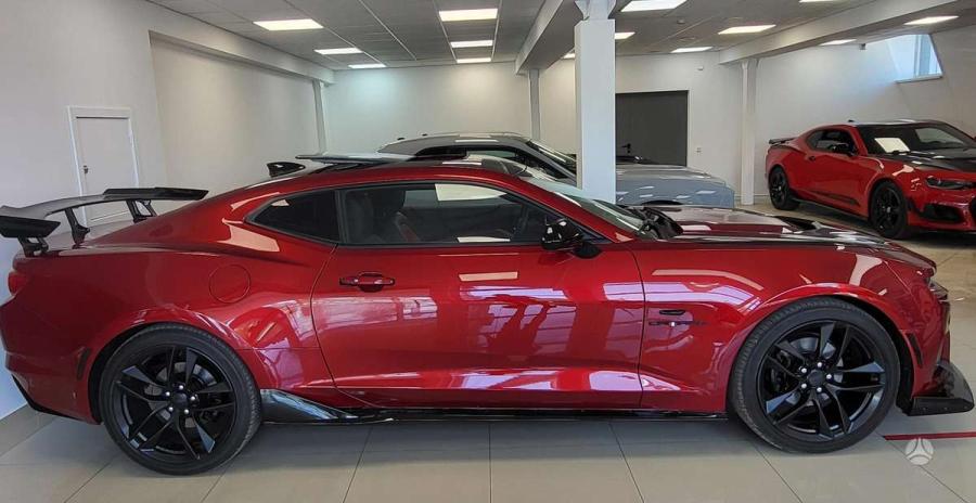 Sarkans Chevrolet Camaro 2023 Šauļi, ar dzinēja tilpumu 3.60 L un nobraukumu 40 tūkst. km par 26999 €, foto 10 vietnē AUTOMOTO.COM.LV