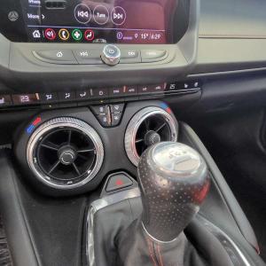 Sarkans Chevrolet Camaro 2023 Šauļi, ar dzinēja tilpumu 3.60 L un nobraukumu 40 tūkst. km par 26999 €, foto 14 vietnē AUTOMOTO.COM.LV