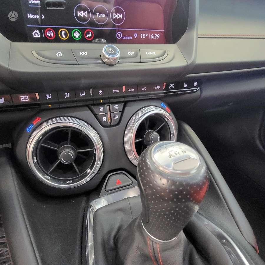 Sarkans Chevrolet Camaro 2023 Šauļi, ar dzinēja tilpumu 3.60 L un nobraukumu 40 tūkst. km par 26999 €, foto 14 vietnē AUTOMOTO.COM.LV