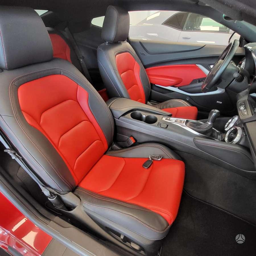 Sarkans Chevrolet Camaro 2023 Šauļi, ar dzinēja tilpumu 3.60 L un nobraukumu 40 tūkst. km par 26999 €, foto 16 vietnē AUTOMOTO.COM.LV