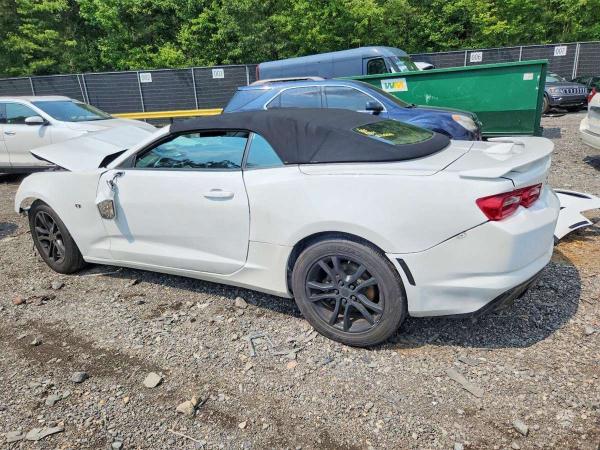 White Chevrolet Camaro 2019 in Ukmerge, with an engine capacity of 3.60 L and mileage of 149 thousand km for 5990 €, photo 3 on AUTOMOTO.COM.LV
