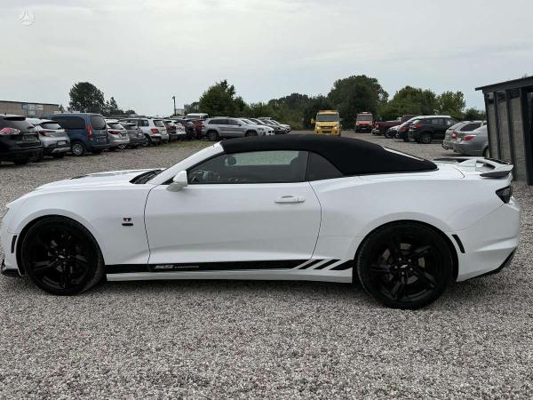 Balts Chevrolet Camaro 2022 Kretinga, ar dzinēja tilpumu 6.20 L un nobraukumu 73 tūkst. km par 30999 €, foto 5 vietnē AUTOMOTO.COM.LV