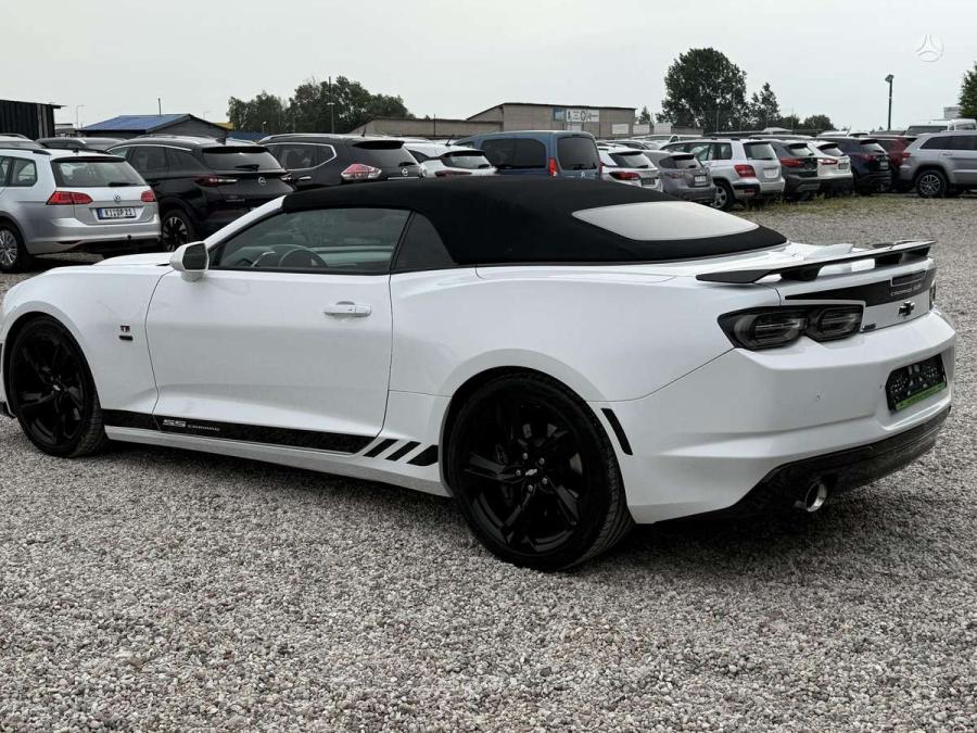Balts Chevrolet Camaro 2022 Kretinga, ar dzinēja tilpumu 6.20 L un nobraukumu 73 tūkst. km par 30999 €, foto 7 vietnē AUTOMOTO.COM.LV