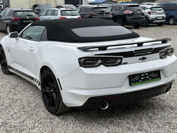 Balts Chevrolet Camaro 2022 Kretinga, ar dzinēja tilpumu 6.20 L un nobraukumu 73 tūkst. km par 30999 €, foto 7 vietnē AUTOMOTO.COM.LV