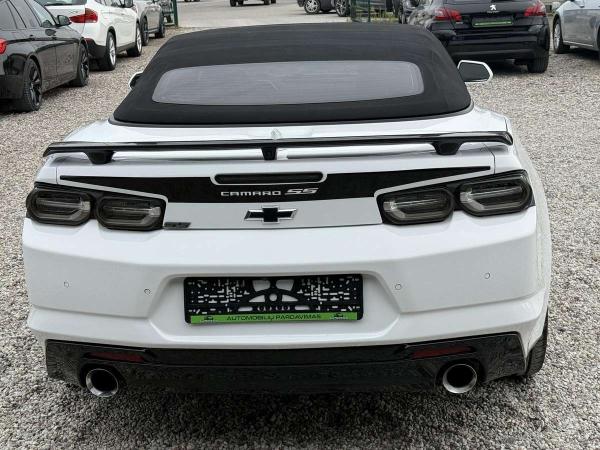 Balts Chevrolet Camaro 2022 Kretinga, ar dzinēja tilpumu 6.20 L un nobraukumu 73 tūkst. km par 30999 €, foto 8 vietnē AUTOMOTO.COM.LV