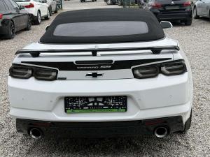 Balts Chevrolet Camaro 2022 Kretinga, ar dzinēja tilpumu 6.20 L un nobraukumu 73 tūkst. km par 30999 €, foto 9 vietnē AUTOMOTO.COM.LV