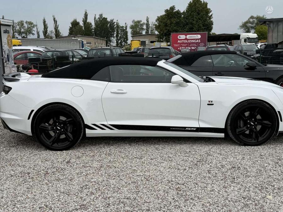 Balts Chevrolet Camaro 2022 Kretinga, ar dzinēja tilpumu 6.20 L un nobraukumu 73 tūkst. km par 30999 €, foto 12 vietnē AUTOMOTO.COM.LV