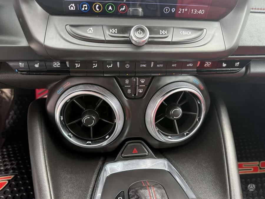 Balts Chevrolet Camaro 2022 Kretinga, ar dzinēja tilpumu 6.20 L un nobraukumu 73 tūkst. km par 30999 €, foto 23 vietnē AUTOMOTO.COM.LV