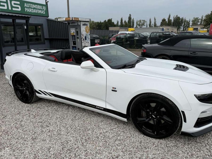 Balts Chevrolet Camaro 2022 Kretinga, ar dzinēja tilpumu 6.20 L un nobraukumu 73 tūkst. km par 30999 €, foto 31 vietnē AUTOMOTO.COM.LV