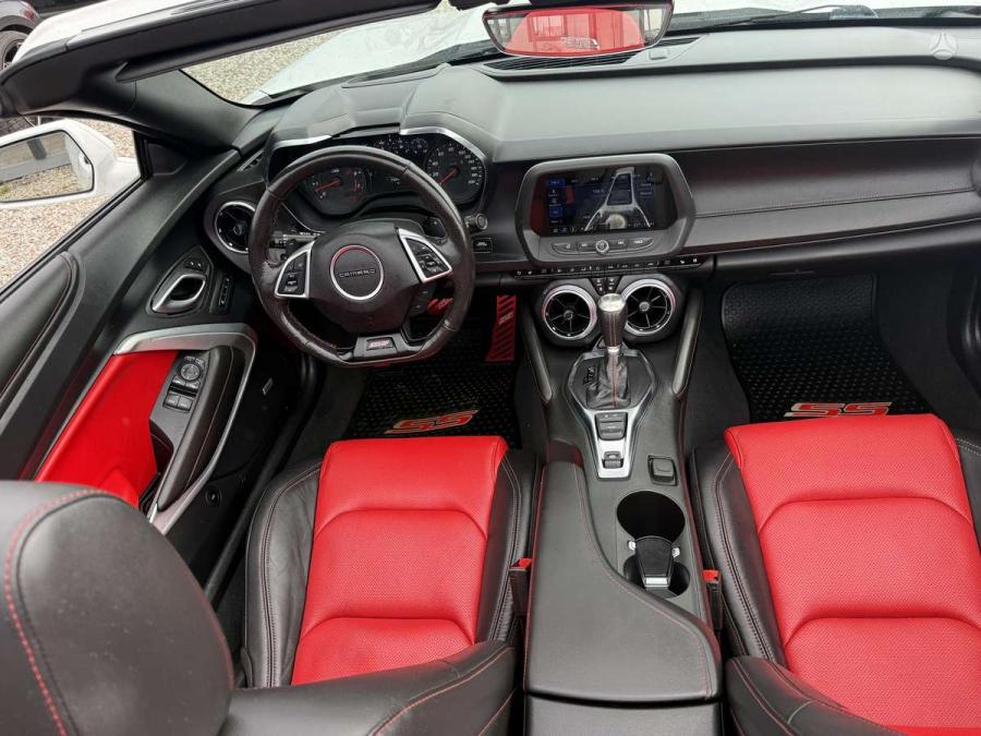 Balts Chevrolet Camaro 2022 Kretinga, ar dzinēja tilpumu 6.20 L un nobraukumu 73 tūkst. km par 30999 €, foto 32 vietnē AUTOMOTO.COM.LV