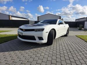 White Chevrolet Camaro 2014 in Klaipeda, with an engine capacity of 3.60 L and mileage of 159 thousand km for 9000 €, photo  on AUTOMOTO.COM.LV