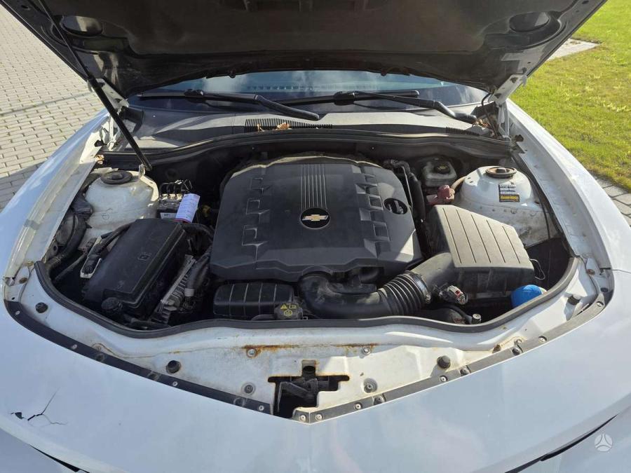 White Chevrolet Camaro 2014 in Klaipeda, with an engine capacity of 3.60 L and mileage of 159 thousand km for 9000 €, photo 12 on AUTOMOTO.COM.LV