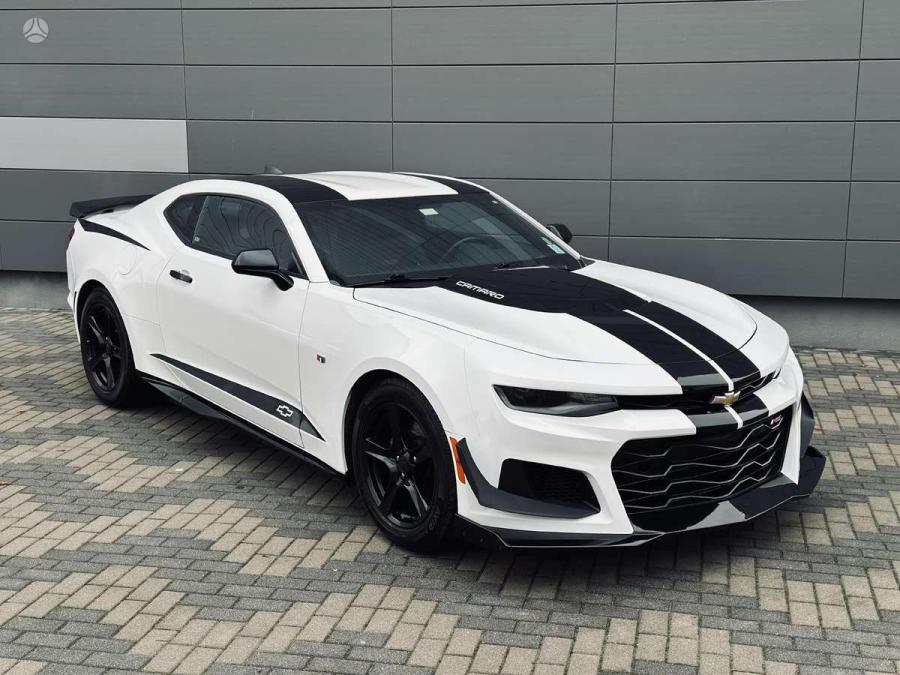 Balts Chevrolet Camaro 2020 Šauļi, ar dzinēja tilpumu 3.60 L un nobraukumu 73 tūkst. km par 22000 €, foto 1 vietnē AUTOMOTO.COM.LV
