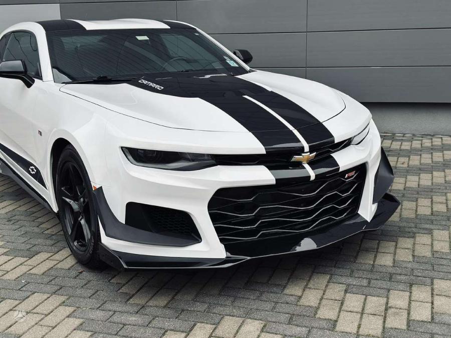 Balts Chevrolet Camaro 2020 Šauļi, ar dzinēja tilpumu 3.60 L un nobraukumu 73 tūkst. km par 22000 €, foto 4 vietnē AUTOMOTO.COM.LV