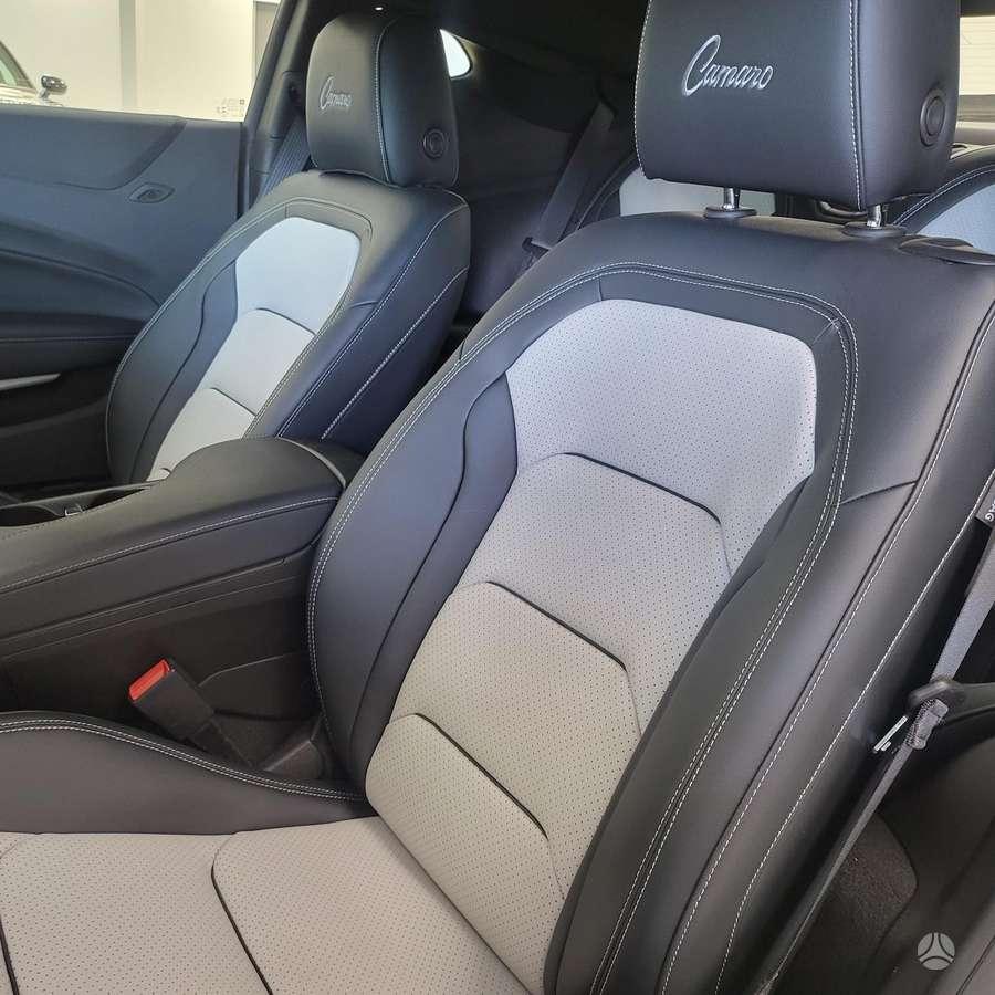 Balts Chevrolet Camaro 2022 Šauļi, ar dzinēja tilpumu 2.00 L un nobraukumu 6 tūkst. km par 27700 €, foto 13 vietnē AUTOMOTO.COM.LV