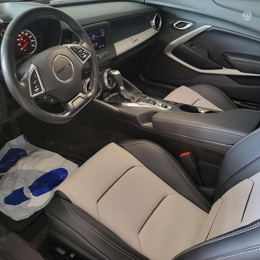 Balts Chevrolet Camaro 2022 Šauļi, ar dzinēja tilpumu 2.00 L un nobraukumu 6 tūkst. km par 27700 €, foto 14 vietnē AUTOMOTO.COM.LV