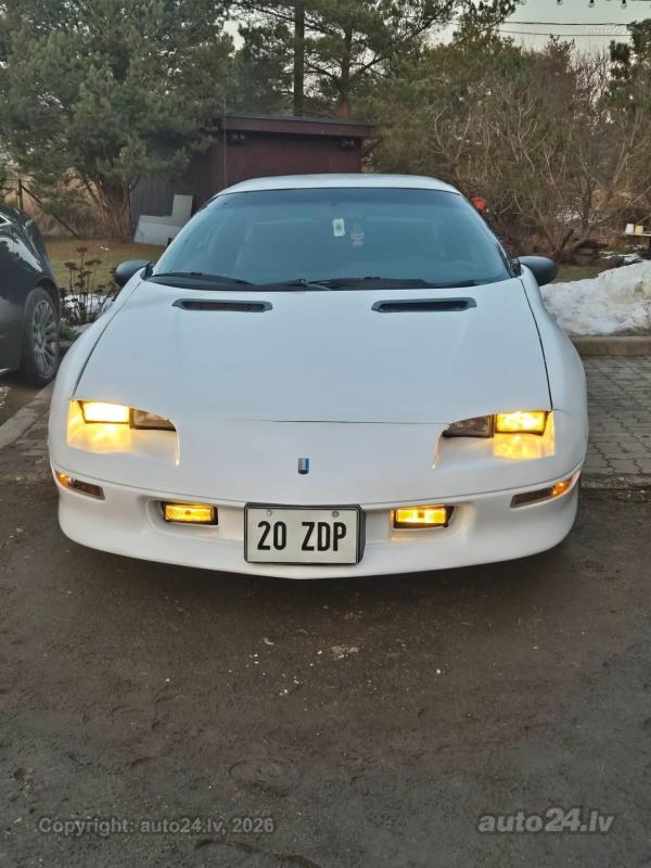 Balts Chevrolet Camaro 1995 Tallina, ar dzinēja tilpumu 3.40 L un nobraukumu 138 tūkst. km par 7000 €, foto 2 vietnē AUTOMOTO.COM.LV