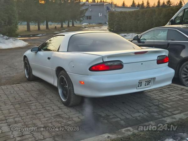 Balts Chevrolet Camaro 1995 Tallina, ar dzinēja tilpumu 3.40 L un nobraukumu 138 tūkst. km par 7000 €, foto 5 vietnē AUTOMOTO.COM.LV