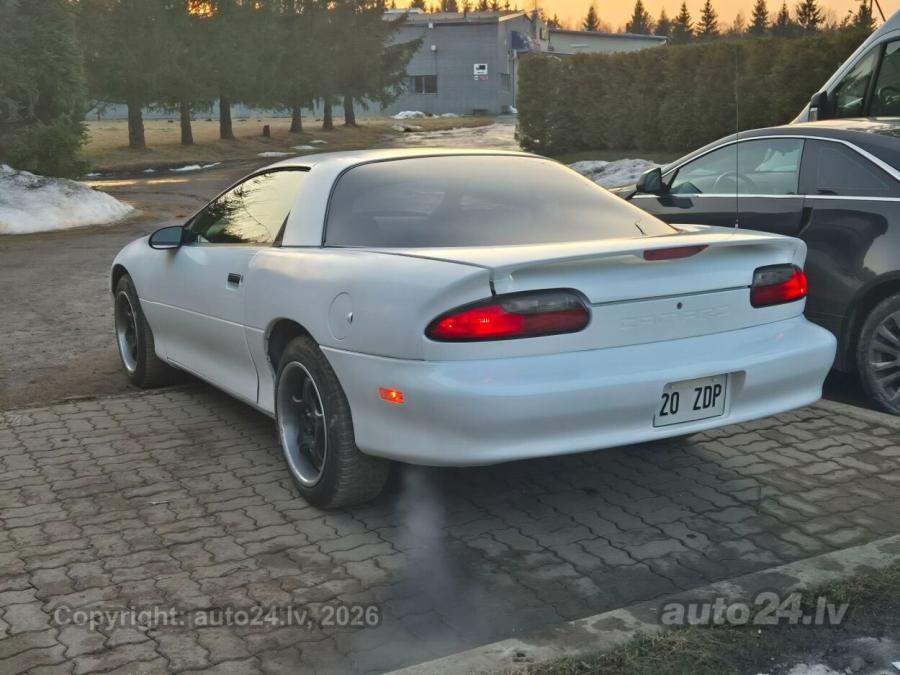 Balts Chevrolet Camaro 1995 Tallina, ar dzinēja tilpumu 3.40 L un nobraukumu 138 tūkst. km par 7000 €, foto 5 vietnē AUTOMOTO.COM.LV