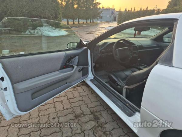 Balts Chevrolet Camaro 1995 Tallina, ar dzinēja tilpumu 3.40 L un nobraukumu 138 tūkst. km par 7000 €, foto 6 vietnē AUTOMOTO.COM.LV