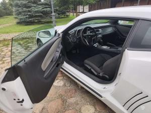 Balts Chevrolet Camaro 2015 Panevēža, ar dzinēja tilpumu 3.60 L un nobraukumu 88 tūkst. km par 14000 €, foto 11 vietnē AUTOMOTO.COM.LV