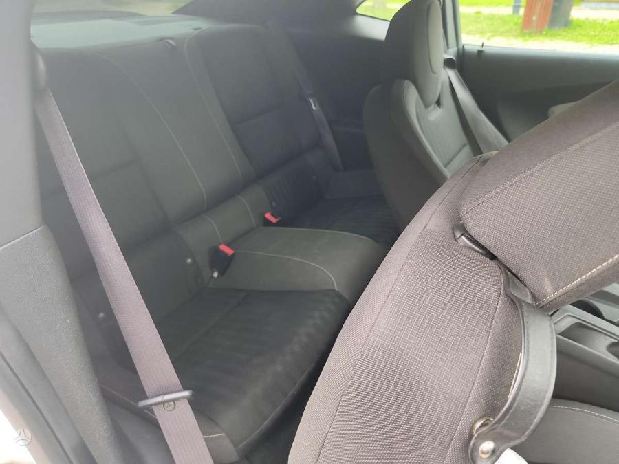 Balts Chevrolet Camaro 2015 Panevēža, ar dzinēja tilpumu 3.60 L un nobraukumu 88 tūkst. km par 14000 €, foto 13 vietnē AUTOMOTO.COM.LV