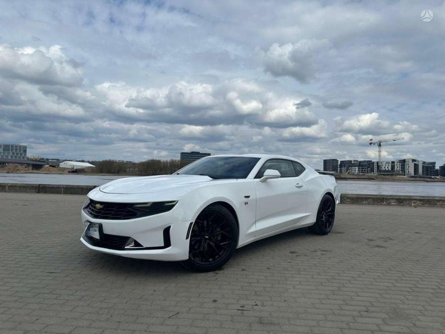 Balts Chevrolet Camaro 2019 Kauņa, ar dzinēja tilpumu 2.00 L un nobraukumu 105 tūkst. km par 15900 €, foto 3 vietnē AUTOMOTO.COM.LV