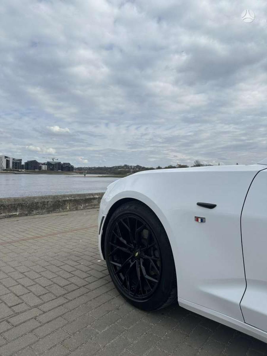 Balts Chevrolet Camaro 2019 Kauņa, ar dzinēja tilpumu 2.00 L un nobraukumu 105 tūkst. km par 15900 €, foto 6 vietnē AUTOMOTO.COM.LV