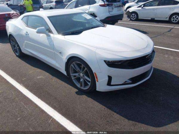 White Chevrolet Camaro 2019 in Klaipeda, with an engine capacity of 3.60 L and mileage of 187 thousand km for 7050 €, photo 1 on AUTOMOTO.COM.LV