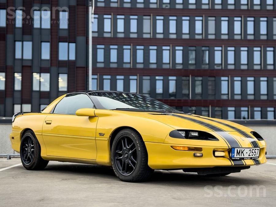 Dzeltens Chevrolet Camaro 1995 Rīga, ar dzinēja tilpumu 5.70 L un nobraukumu 226 tūkst. km par 9600 €, foto 9 vietnē AUTOMOTO.COM.LV