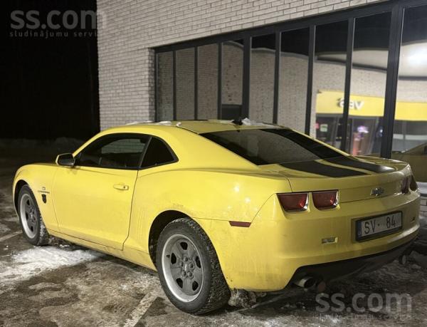 Dzeltens Chevrolet Camaro 2010 Ogre, ar dzinēja tilpumu 3.60 L un nobraukumu 324 tūkst. km par 10000 €, foto 6 vietnē AUTOMOTO.COM.LV
