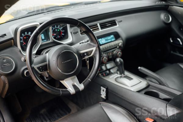 Dzeltens Chevrolet Camaro 2010 Rīga, ar dzinēja tilpumu 3.60 L un nobraukumu 100 tūkst. km par 12500 €, foto 5 vietnē AUTOMOTO.COM.LV
