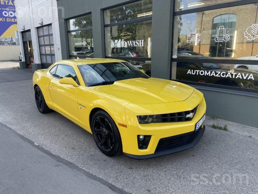 Желтый Шевроле Камаро 2012 в Рига, объемом двигателя 3.60 л и пробегом 94 тыс. км за 12750 €, фото 4 на AUTOMOTO.COM.LV