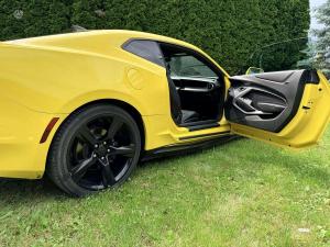 Dzeltens Chevrolet Camaro 2017 Viļņa, ar dzinēja tilpumu 2.00 L un nobraukumu 80 tūkst. km par 17999 €, foto 5 vietnē AUTOMOTO.COM.LV