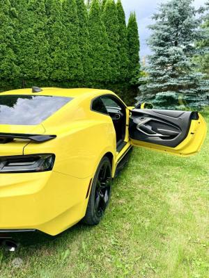 Dzeltens Chevrolet Camaro 2017 Viļņa, ar dzinēja tilpumu 2.00 L un nobraukumu 80 tūkst. km par 17999 €, foto 6 vietnē AUTOMOTO.COM.LV