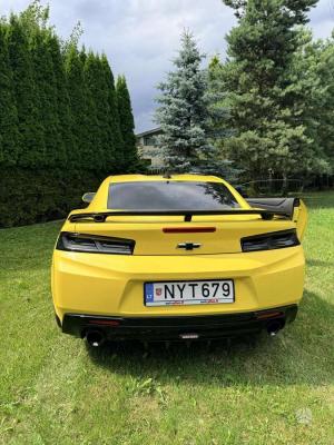 Dzeltens Chevrolet Camaro 2017 Viļņa, ar dzinēja tilpumu 2.00 L un nobraukumu 80 tūkst. km par 17999 €, foto 7 vietnē AUTOMOTO.COM.LV