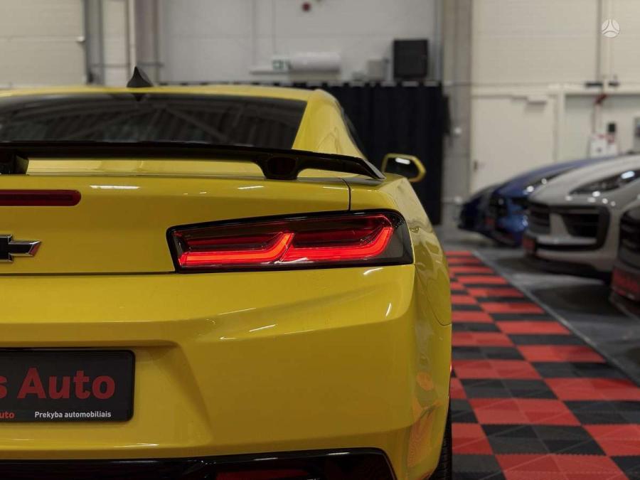 Dzeltens Chevrolet Camaro 2017 Viļņa, ar dzinēja tilpumu 2.00 L un nobraukumu 81 tūkst. km par 17990 €, foto 9 vietnē AUTOMOTO.COM.LV