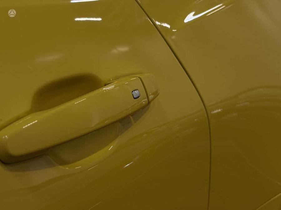 Dzeltens Chevrolet Camaro 2017 Viļņa, ar dzinēja tilpumu 2.00 L un nobraukumu 81 tūkst. km par 17990 €, foto 11 vietnē AUTOMOTO.COM.LV