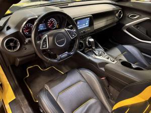 Dzeltens Chevrolet Camaro 2017 Viļņa, ar dzinēja tilpumu 2.00 L un nobraukumu 81 tūkst. km par 17990 €, foto 12 vietnē AUTOMOTO.COM.LV