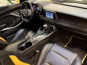 Dzeltens Chevrolet Camaro 2017 Viļņa, ar dzinēja tilpumu 2.00 L un nobraukumu 81 tūkst. km par 17990 €, foto 16 vietnē AUTOMOTO.COM.LV