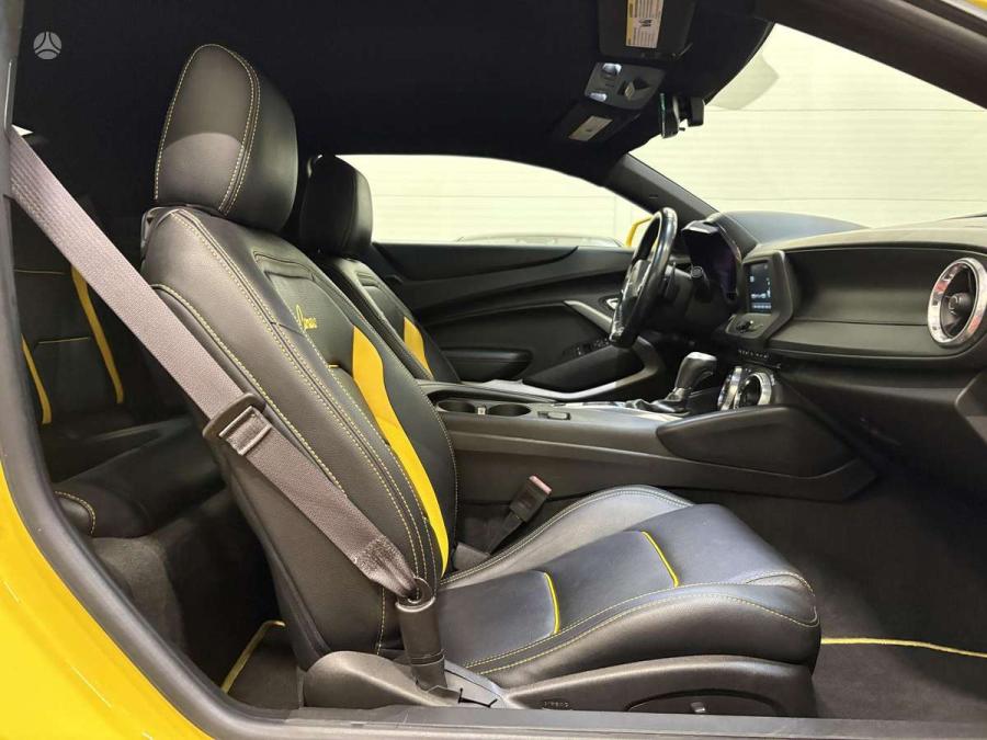 Dzeltens Chevrolet Camaro 2017 Viļņa, ar dzinēja tilpumu 2.00 L un nobraukumu 81 tūkst. km par 17990 €, foto 17 vietnē AUTOMOTO.COM.LV