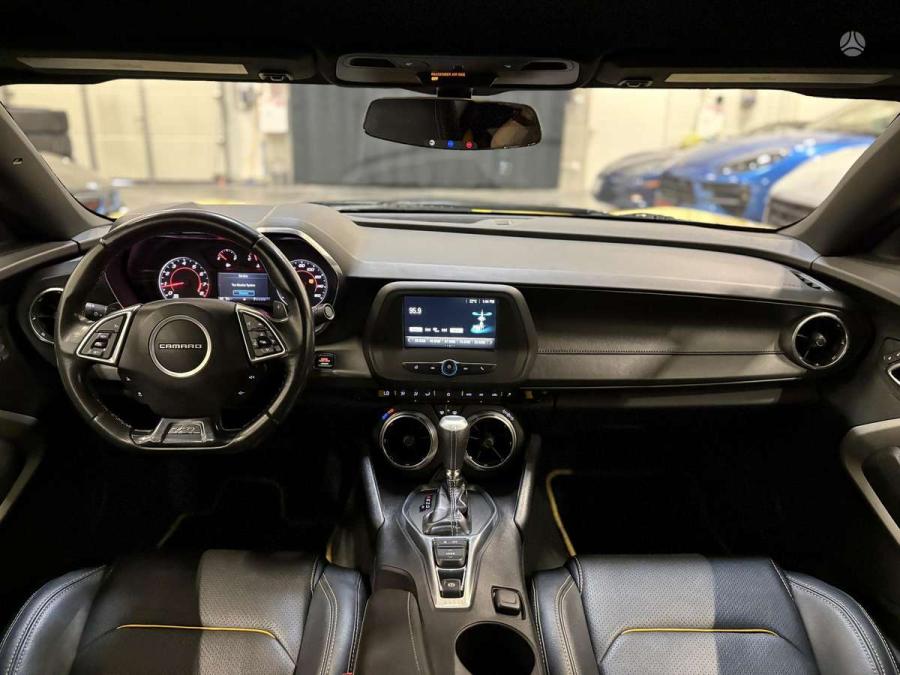 Dzeltens Chevrolet Camaro 2017 Viļņa, ar dzinēja tilpumu 2.00 L un nobraukumu 81 tūkst. km par 17990 €, foto 19 vietnē AUTOMOTO.COM.LV