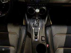 Dzeltens Chevrolet Camaro 2017 Viļņa, ar dzinēja tilpumu 2.00 L un nobraukumu 81 tūkst. km par 17990 €, foto 23 vietnē AUTOMOTO.COM.LV